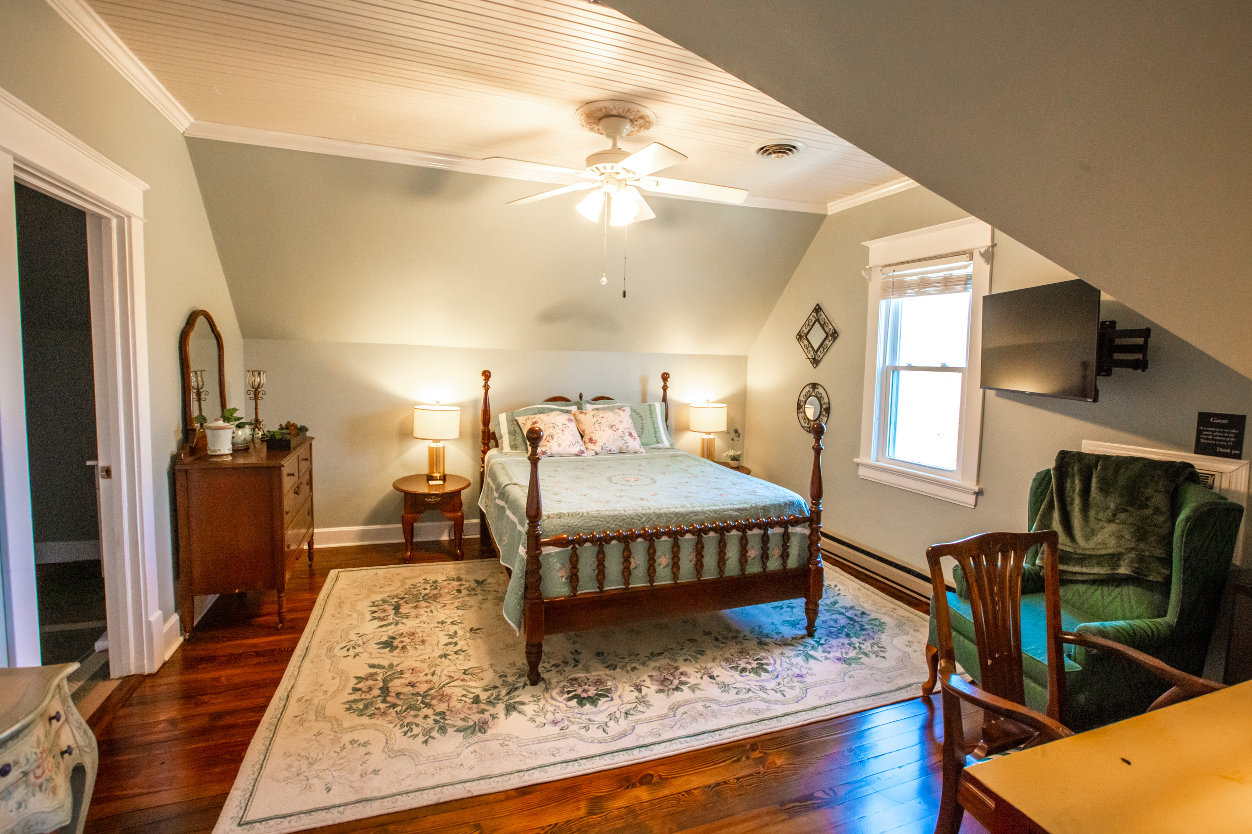 The Magnolia Inn - The Comfort of Home, The Luxury of an Inn